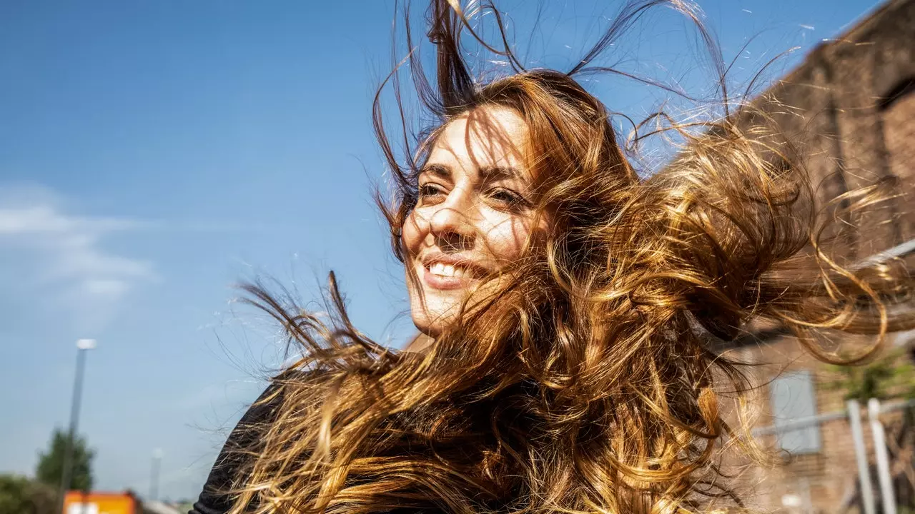 Nunca poderás "adestrar" o teu cabelo para que deixe de necesitar xampú