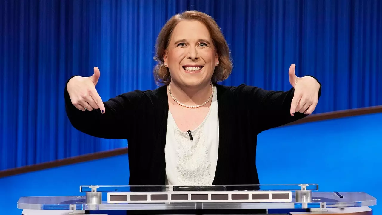 Jeopardy!'s Amy Schneider: "I Get આઉટ આઉટ આઉટ મારો કયો ભાગ હું આગળ બતાવવા માંગુ છું"