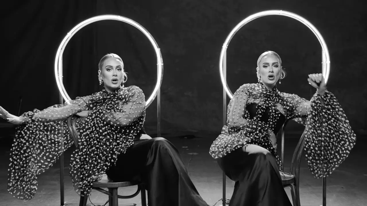 Adele vahvisti hiuskuvakkeensa aseman "Oh My God" -musiikkivideossa