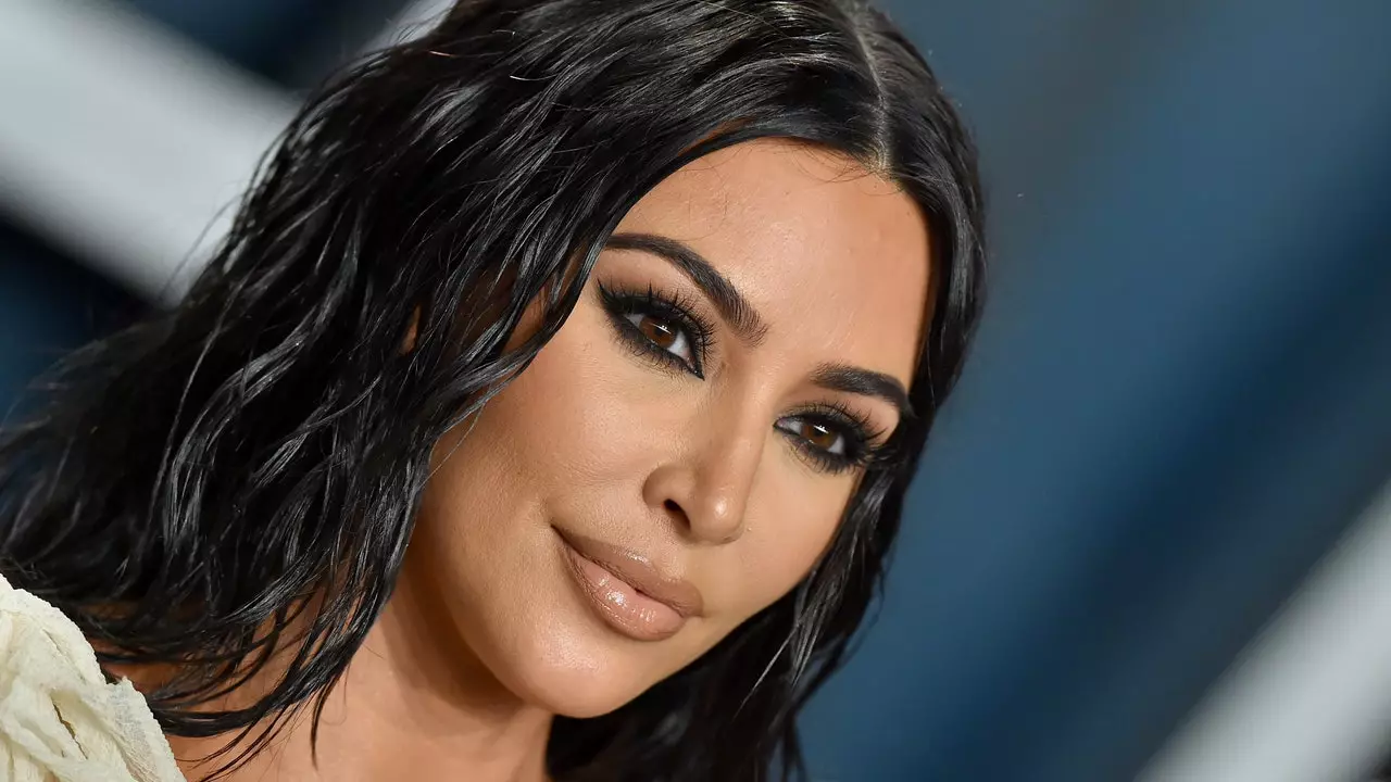¿Se acabaron las uñas largas? Incluso Kim Kardashian se está haciendo manicuras cortas y neutrales