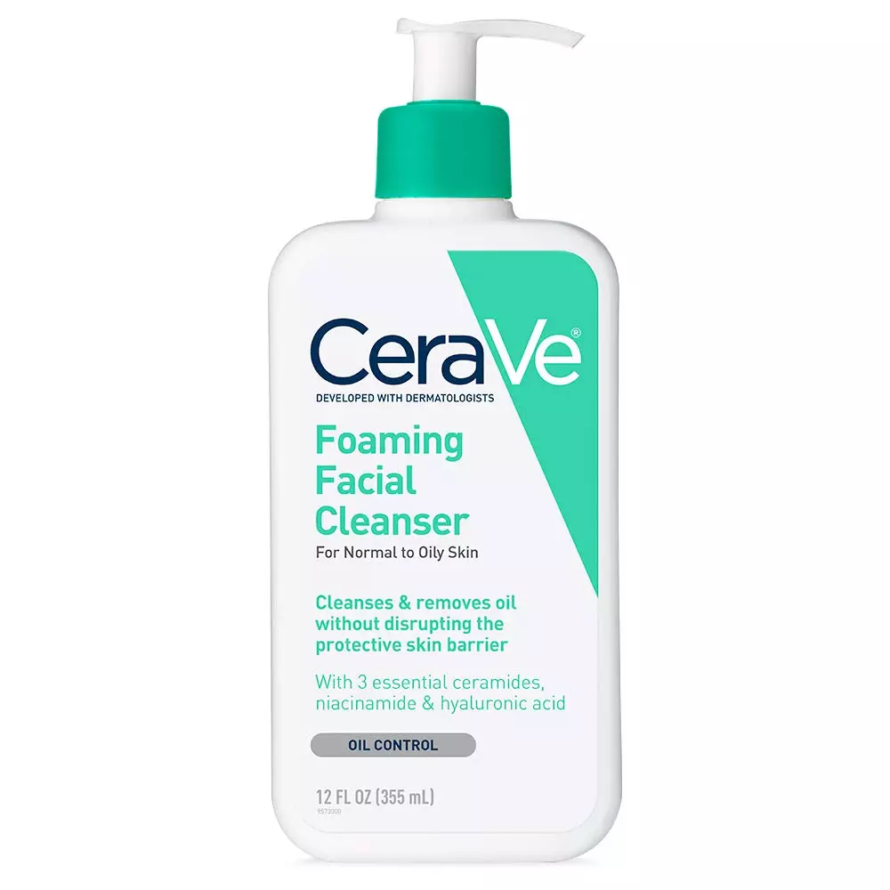 I-CeraVe Foaming Facial Cleanser kungemuva elimhlophe